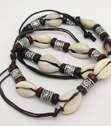 Bracelet Natural Kari Shells with Beads