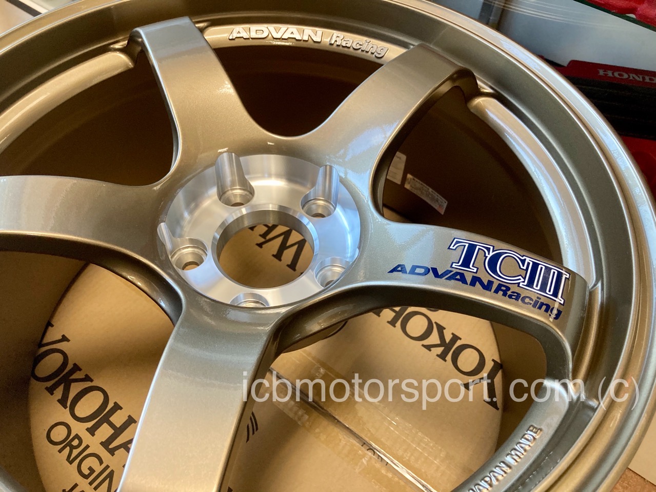 ADVAN TCIII 18X9 5X1143 +25 Offset Racing Bronze