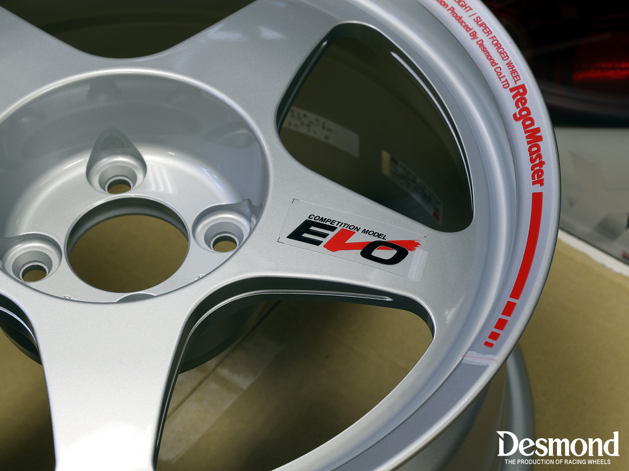 Desmond Regamaster EVO II 16X8 4X100 +35 Offset Gloss Silver Pre-Order