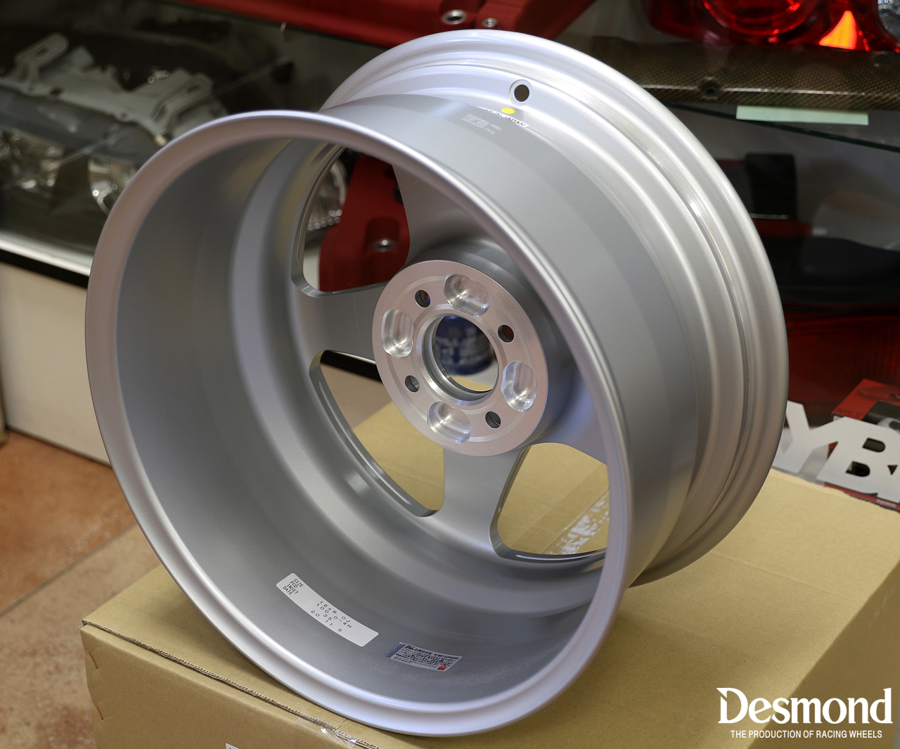 Desmond Regamaster EVO II 16X8 4X100 +35 Offset Gloss Silver Pre-Order