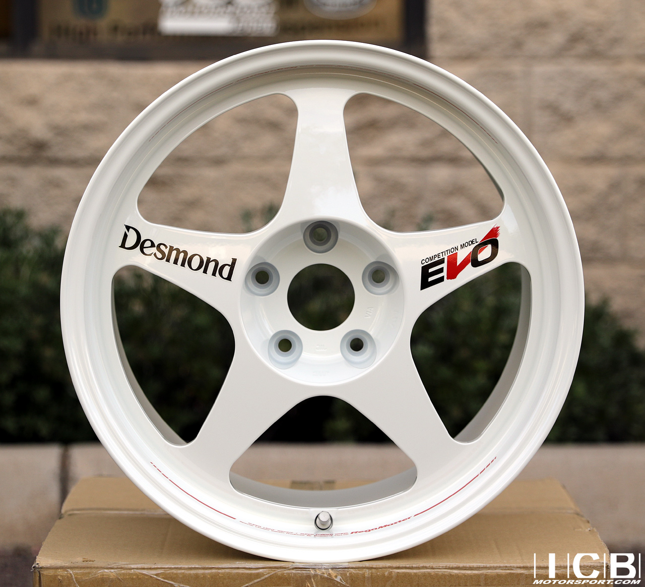 Desmond Regamaster EVO II 17X9 5X114.3 +22 Offset Gloss White Pre-Order