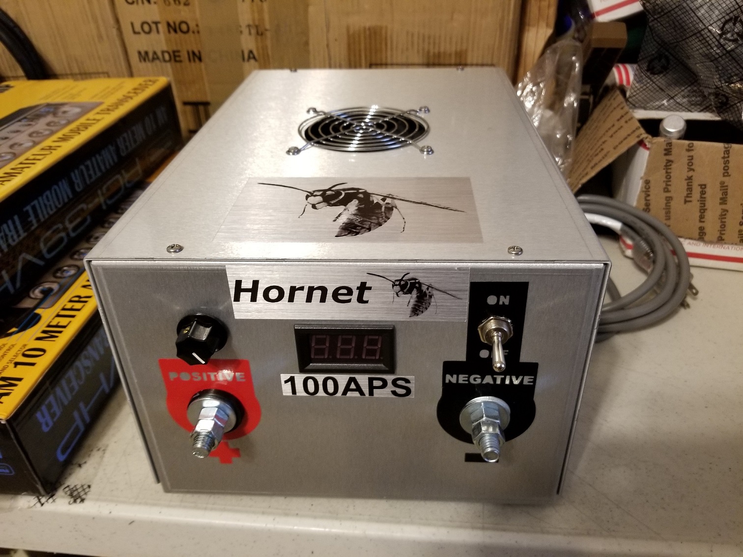 Hornet 100 Amp Regulated Power Supply
