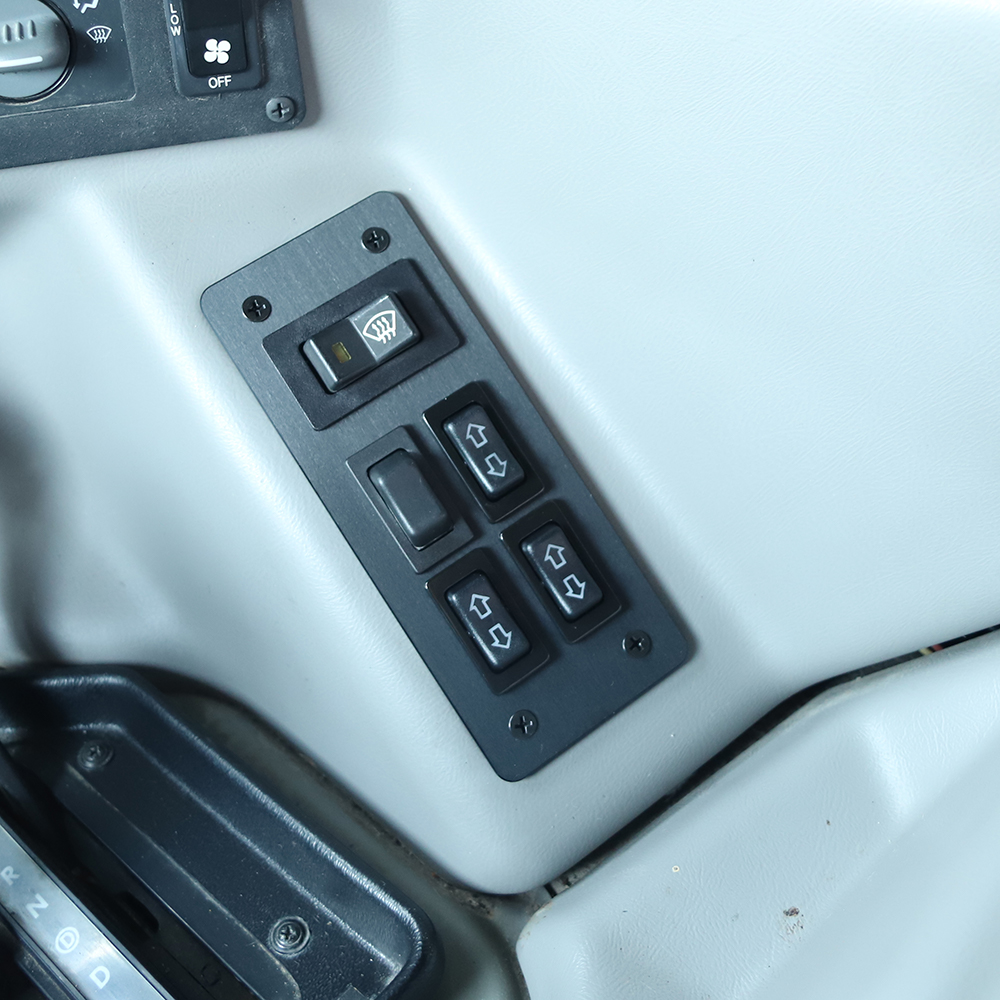 BILLET ALUMINUM MASTER WINDOW SWITCH BEZEL