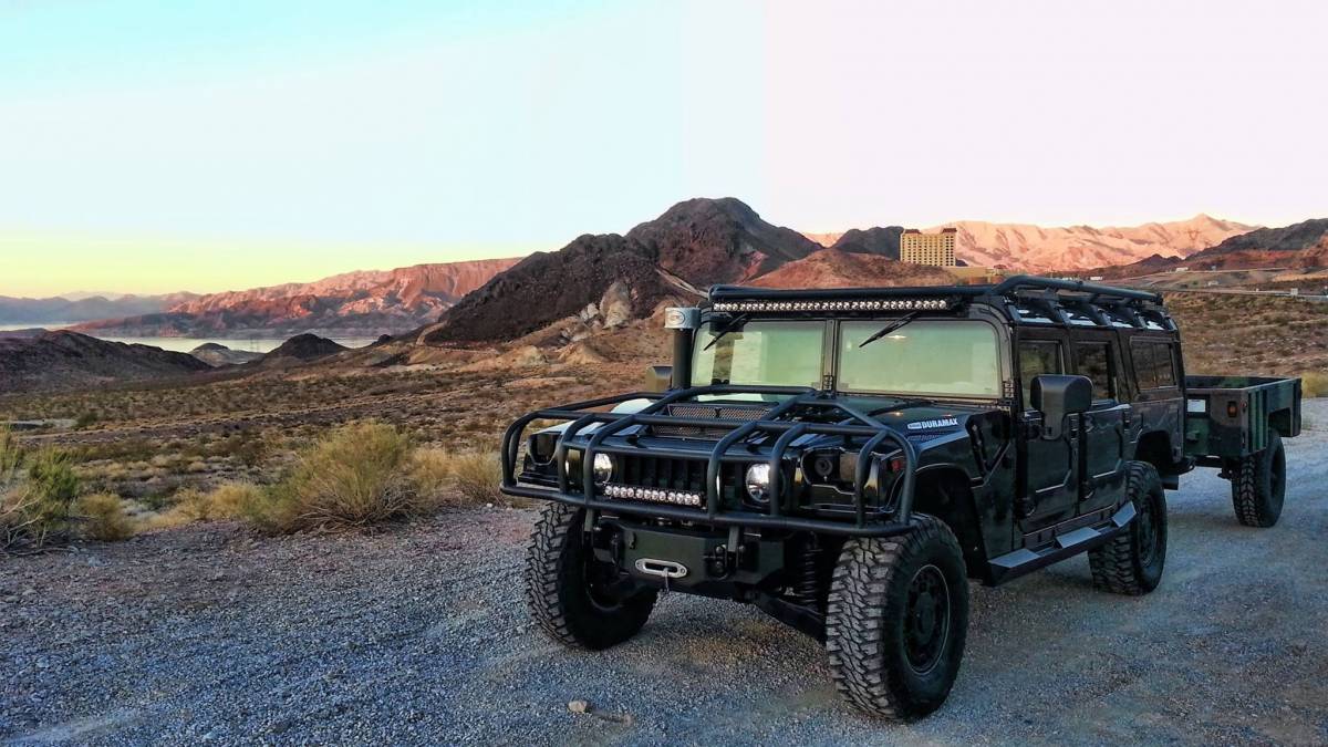 Predator Hummer H1 D-Ring Brush Guard.