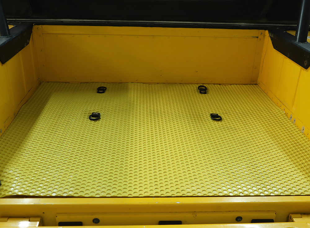HUMMER H1 RUBBER CARGO MAT