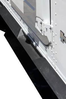 Predator Hummer H1 Heavy Duty Rocker Panel Protection With Step
