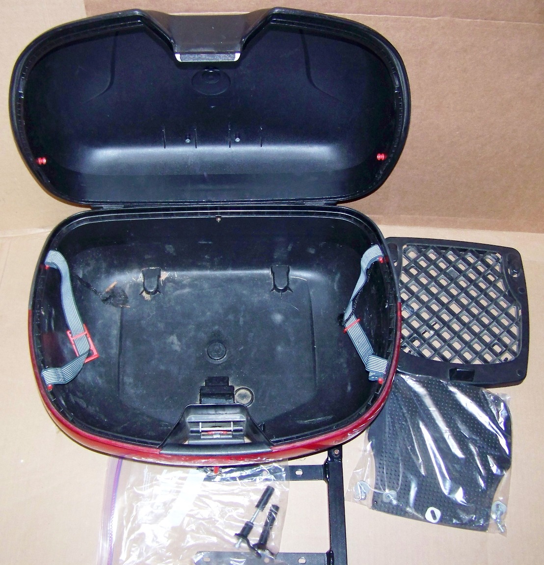 GIVI Trunk With E183 R1100RS & RT Top Case Fitment Rack