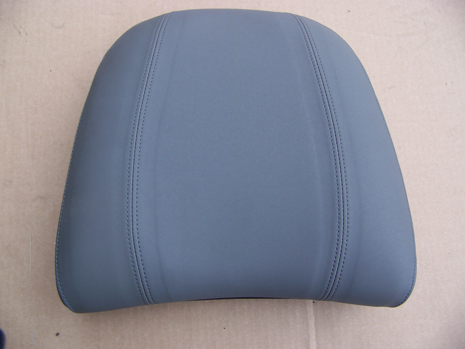 K1200LT Heated Backrest Pad, Gray W/Stitching