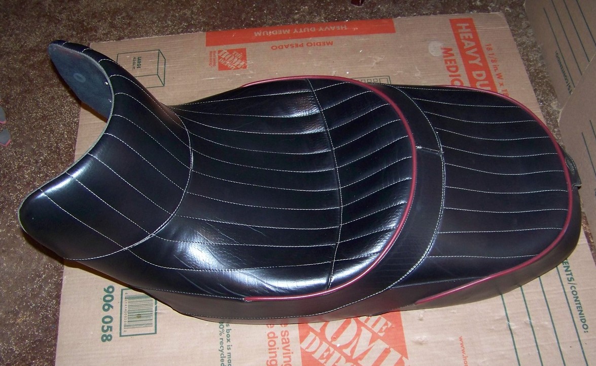 R1100/1150RS Corbin Leather Seat, Black W/Red Welts