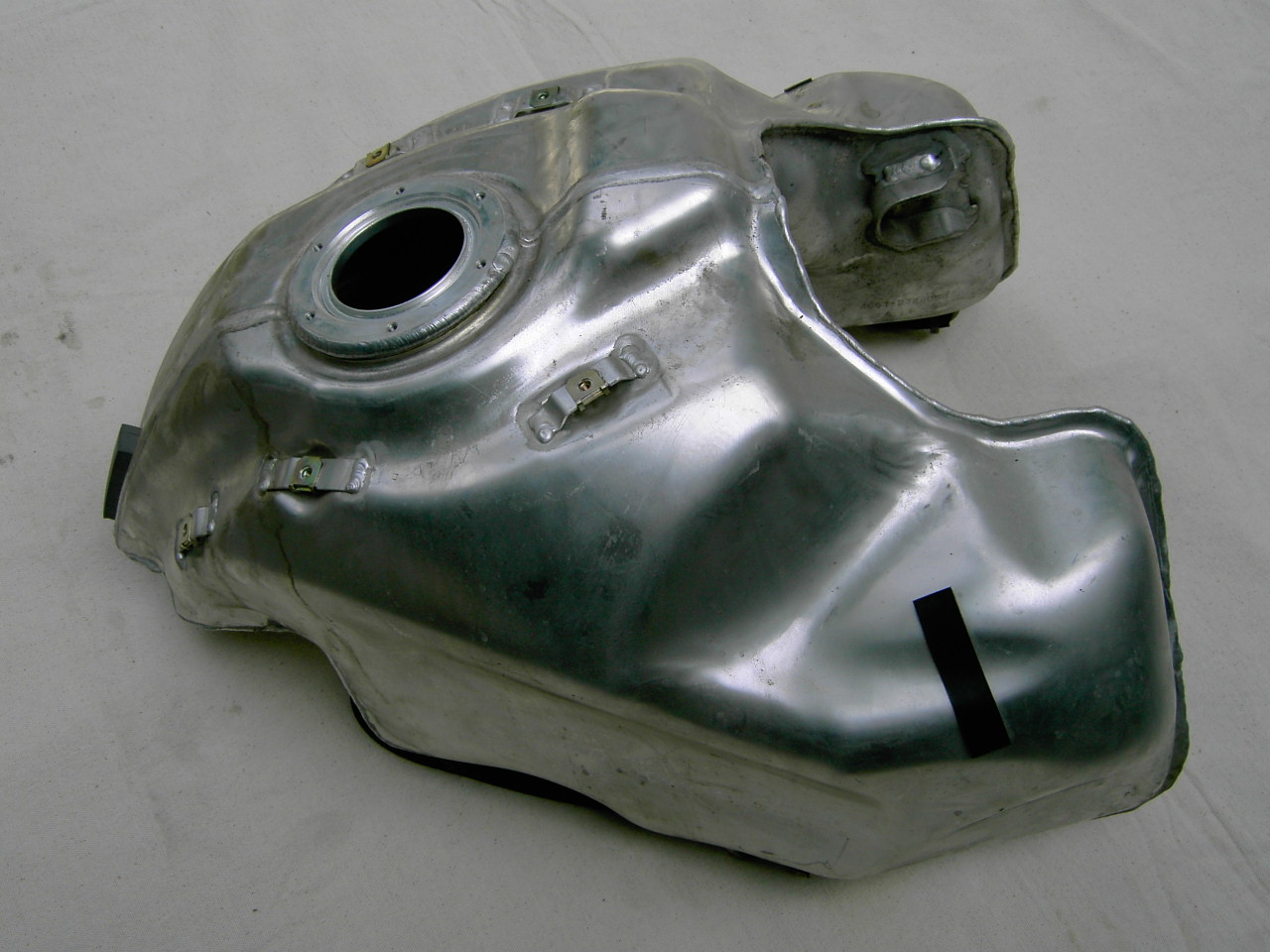 R1100S Aluminum Fuel Tank