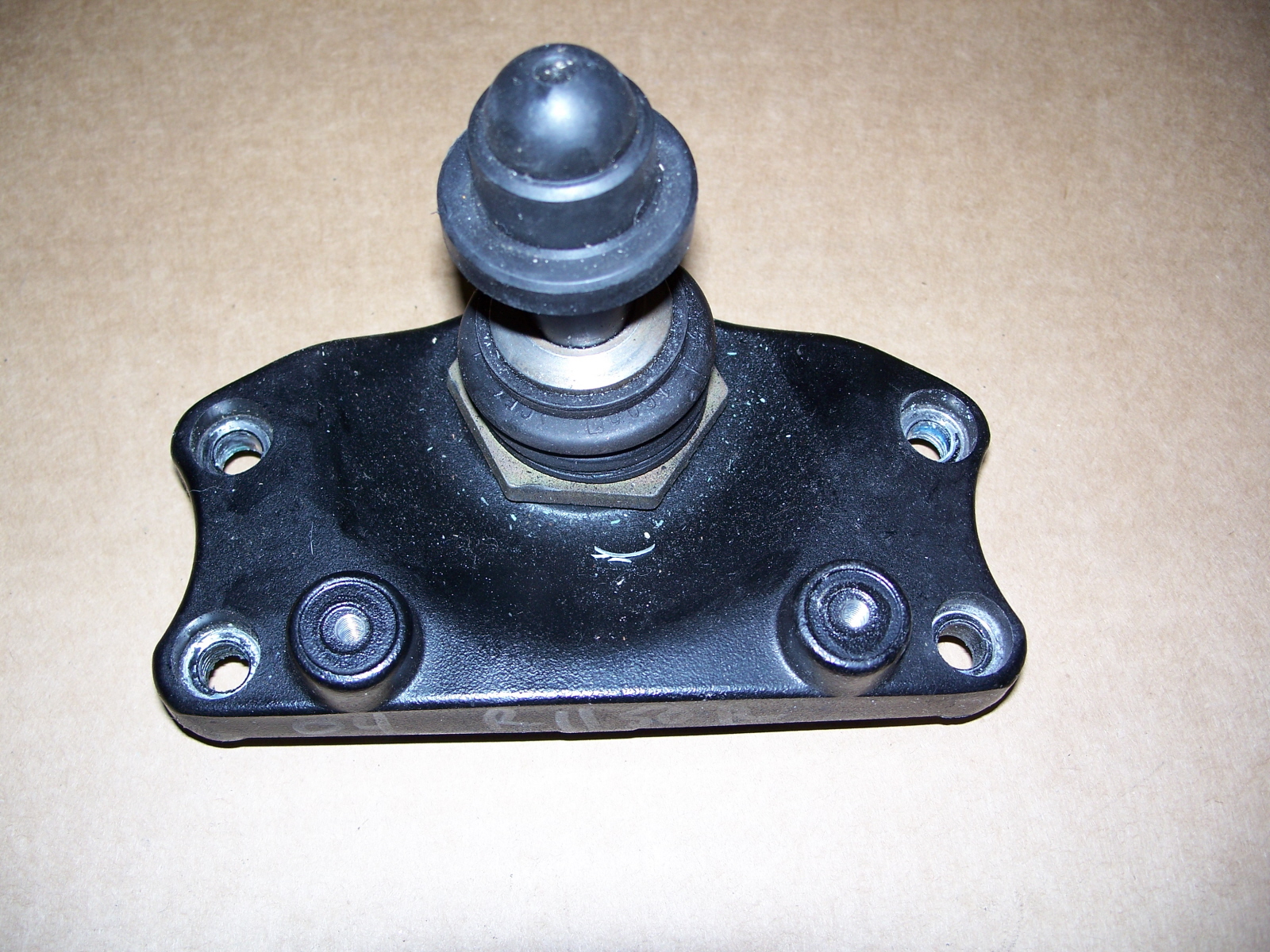 R1150R Lower Fork Bridge W/Ball Joint