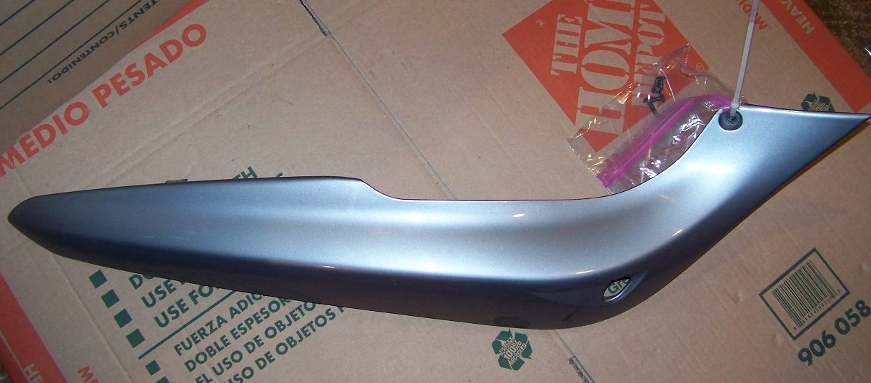 R1150R Right Side Lateral Trim Panel, Granite Gray Metallic