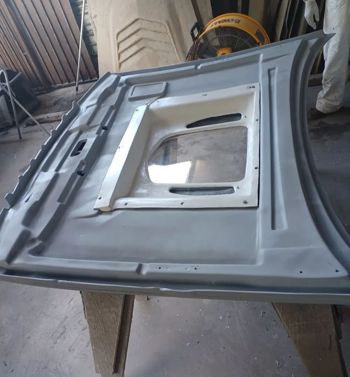 CHEVROLET CAPRICE IMPALA SS " Z-7X STYLE HOOD " WITH CLEAR WINDOW ENGINE