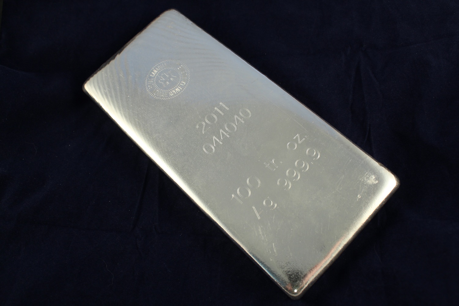 Royal Canadian Mint Silver Bar 100 Troy oz