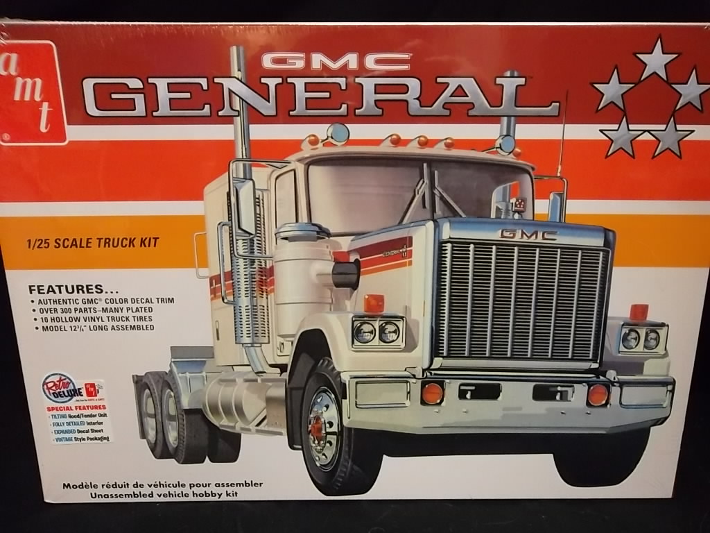 AMT 1272 -- GMC 'General' Truck Tractor 1:25