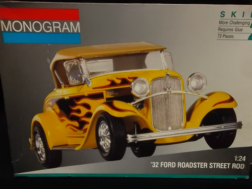 Monogram 2718 -- '32 Ford Roadster Street Rod 1:24