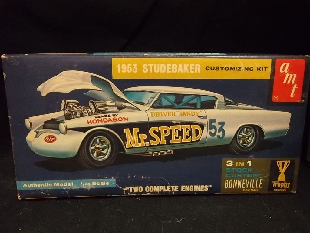 AMT 2053 -- '53 Studebaker 3'n1 / Stock, Custom or Bonneville Racing 1:25