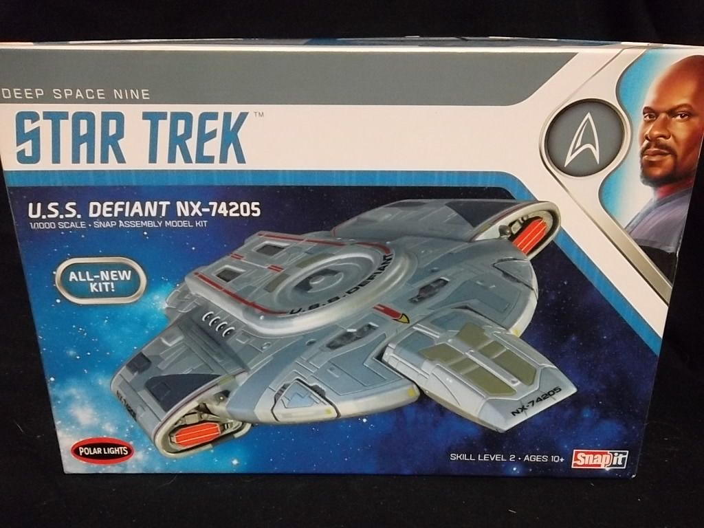 Polar Lights 952 -- U.S.S. Defiant NX-74205 / Star Trek Deep Space Nine ...