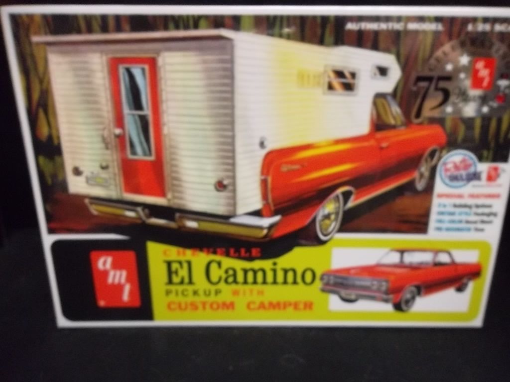 AMT 1364 -- '65 Chevelle El Camino Pickup Custom Camper 3'n1 1:25
