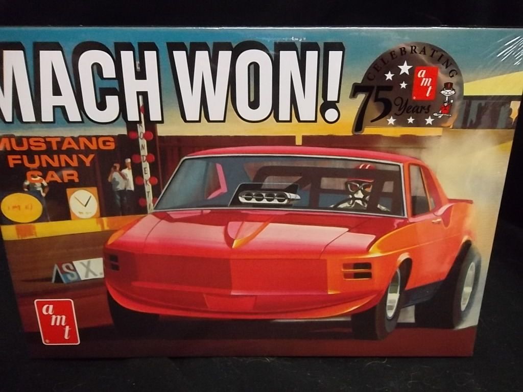 AMT 1455 -- Mach Won! Mustang Funny Car 1:25