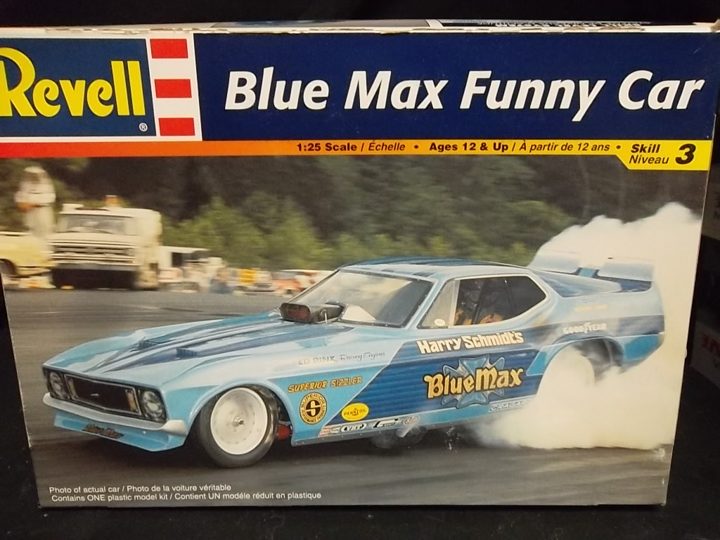 Revell 7661 -- Blue Max Funny Car 1:25