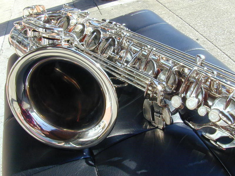 Bb Tenor Saxophone Silver