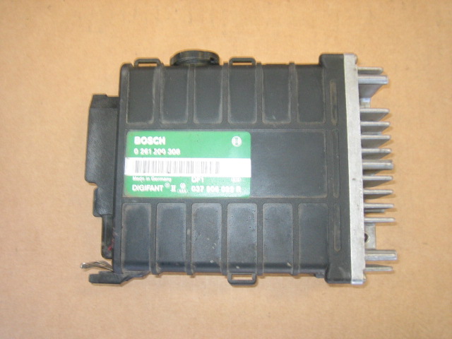 Engine Control Module Volkswagen ECM-037906022R