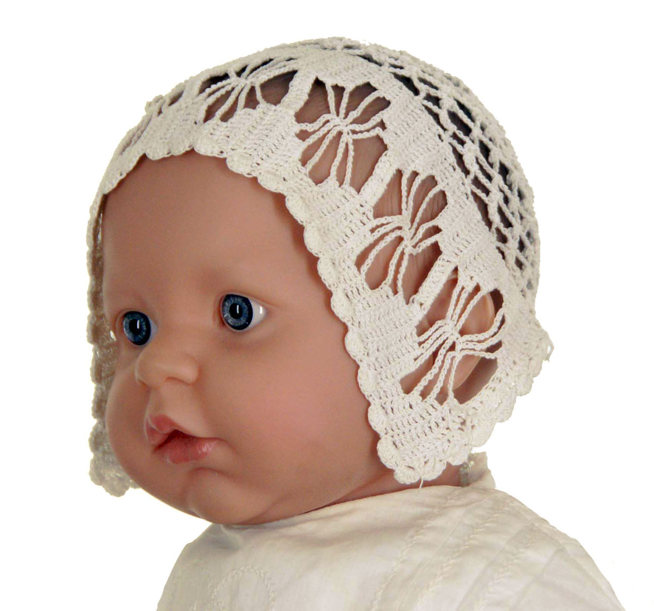Heirloom 1920s Pale Ivory Cotton Crocheted Bonnet with Openwork Flowers