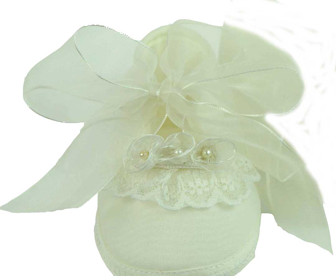NEW Will'Beth Ivory Christening Shoes with Lace Trim and Ribbon Roses