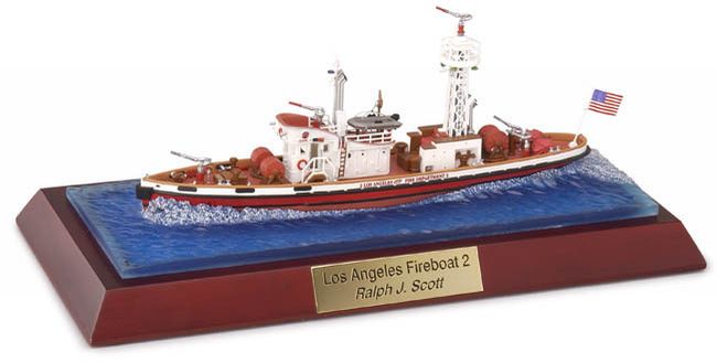 Code 3 1/136 Los Angeles Resin Fireboat #2 (13201)