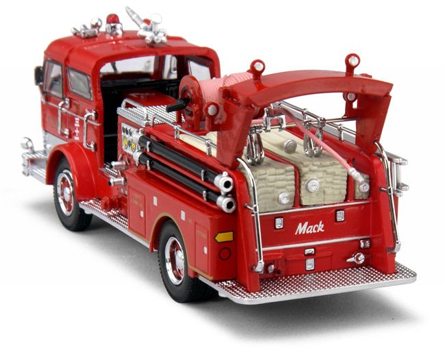 Code 3 Commemorative Edition FDNY Chief Cassano Engine 31 (12562)