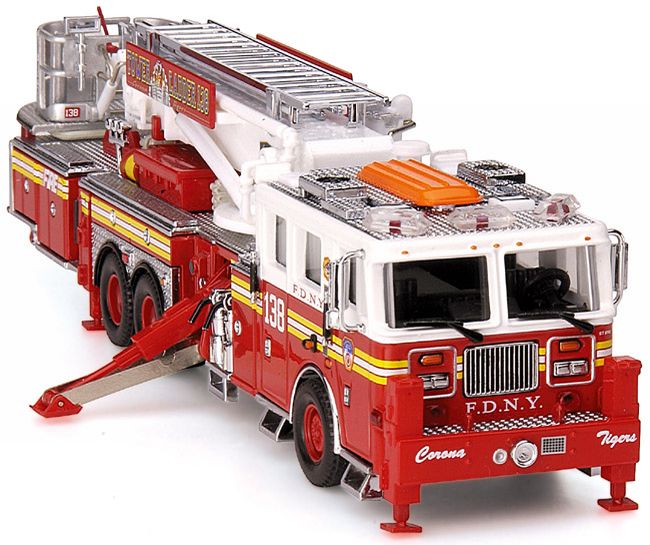 Code 3 FDNY Aerialscope Tower Ladder 138 (12735)