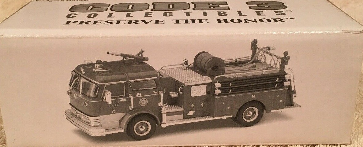 Code 3 US Coast Guard Mack C Pumper 497 (12465) White Mailer