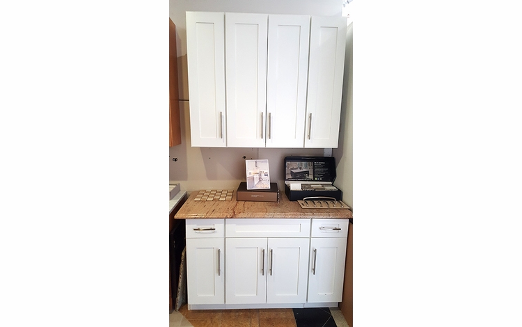 Ice White Shaker Display