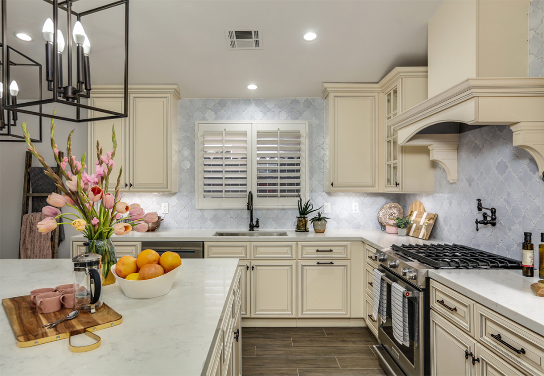Signature Pearl Kitchen Cabinets