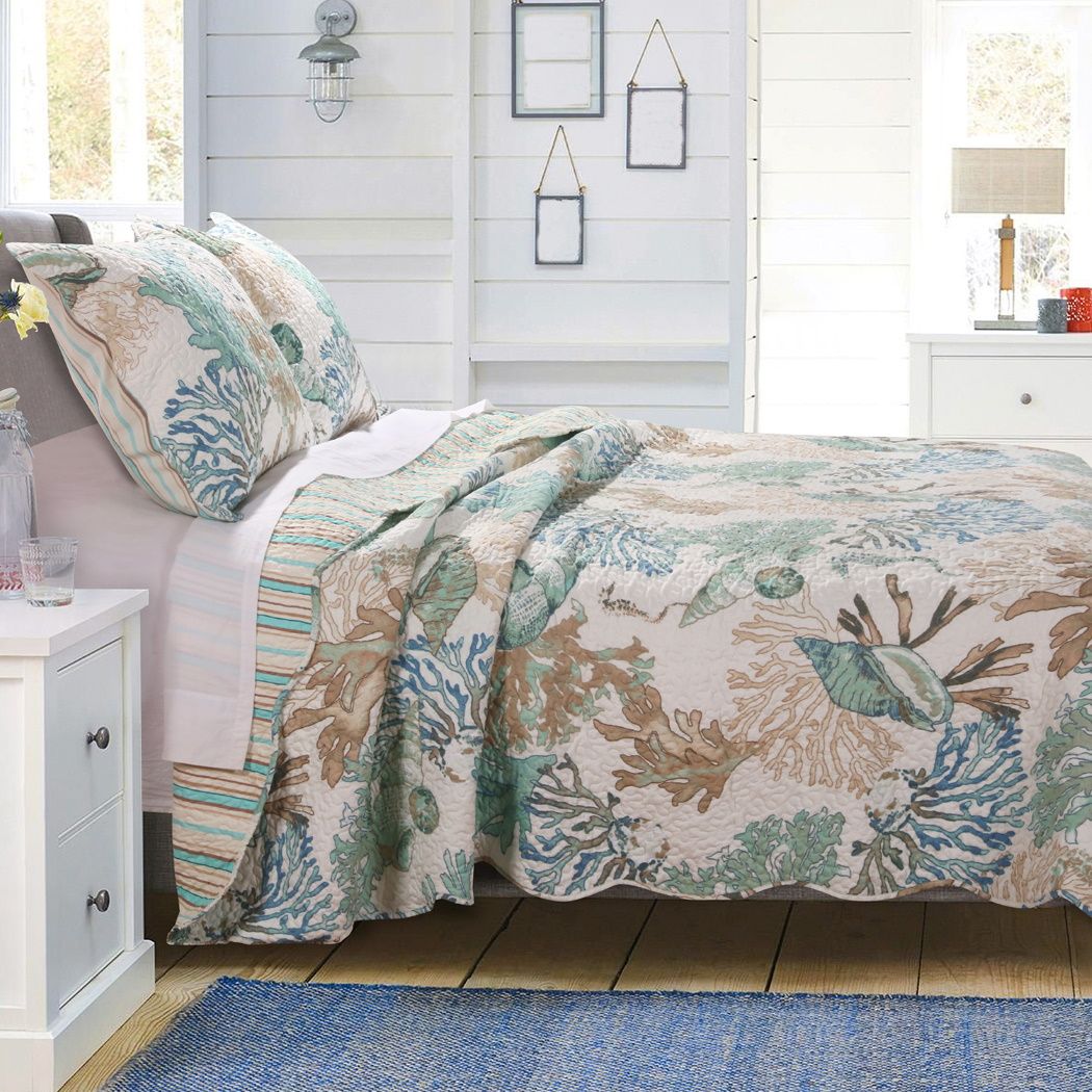 Atlantis Jade Sea Shell Beach Quilt Set