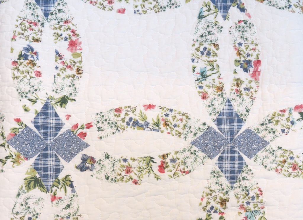 American Hometex Blue Romantic Wedding Ring Quilt Set