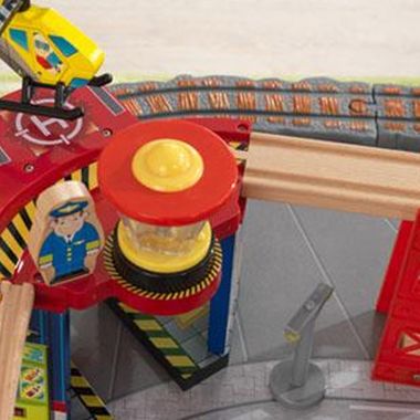 Kidkraft Waterfall Junction Train Set & Table FREE SHIPPING