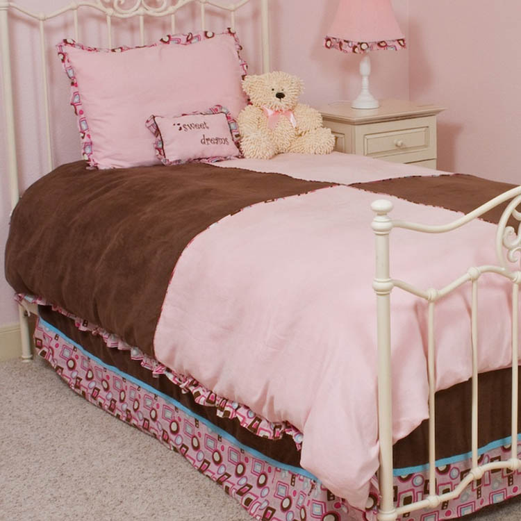 Pam Grace Creations Chocolate Delight 3 Piece Twin Bedding Set FREE ...