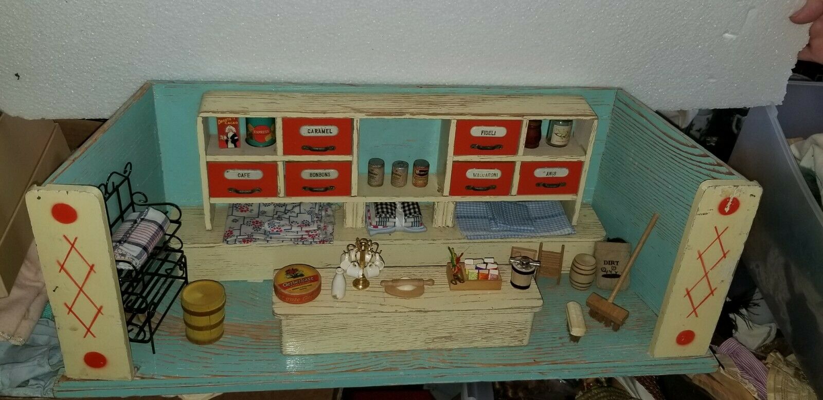 ANTIQUE GERMAN WOOD DOLLHOUSE ROOM BOX COUNTRY STORE w/ contents