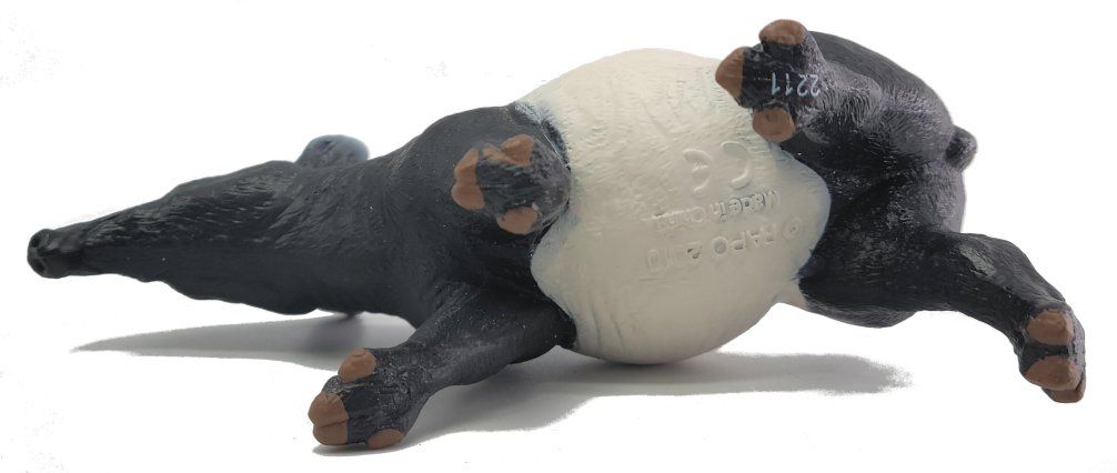 Papo Tapir #50112 - New in 2023 black and white hide