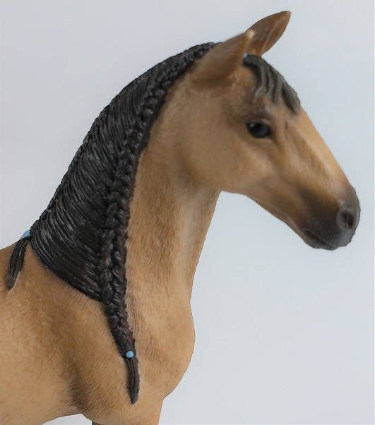Schleich - Criollo Definitivo Mare #13948 - Braided Mane