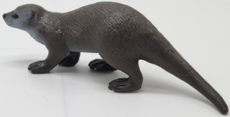 Schleich Otter #14865 - Great details on this small figure.