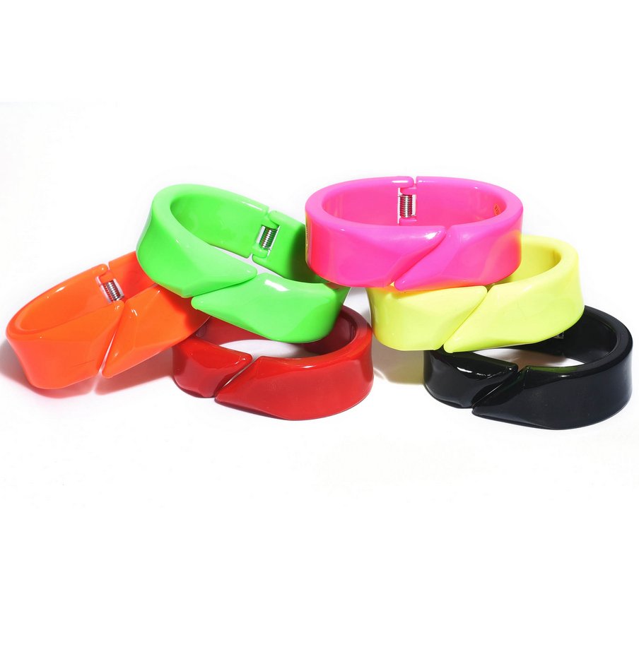 Hinged Plastic Bangle Bracelet - Candy Apple Costumes