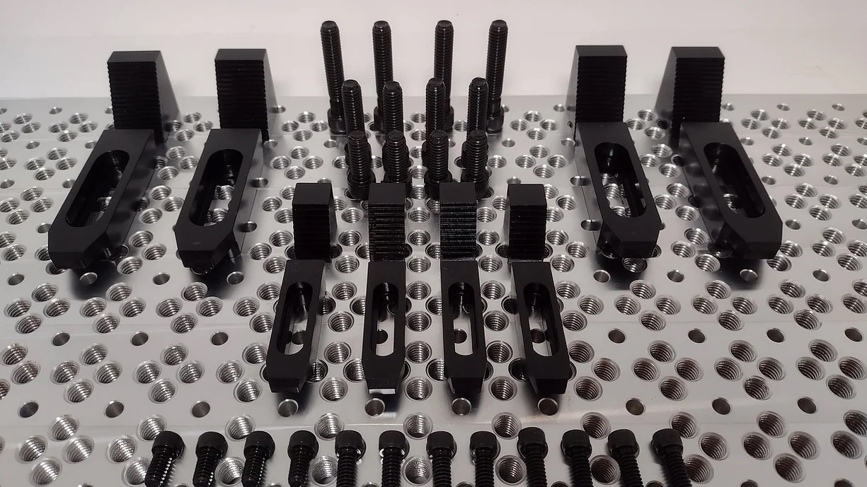 10" x 22" Deluxe Fixture Kit With 1/4-20 Clamp Set