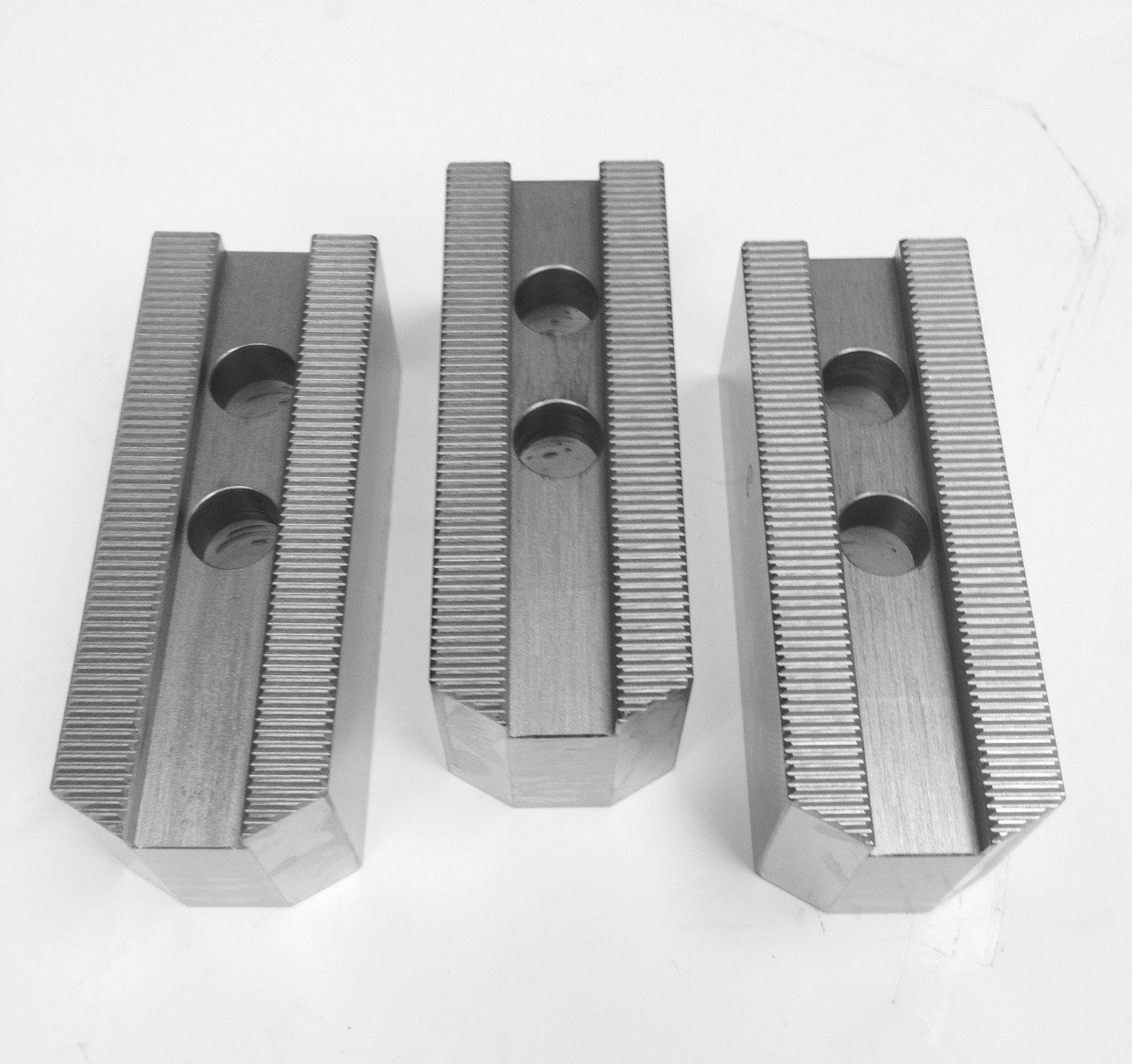 12" 1.5MM X 60 Degree Serrated STEEL SOFT Chuck Jaws for B12 Kitagawa ...