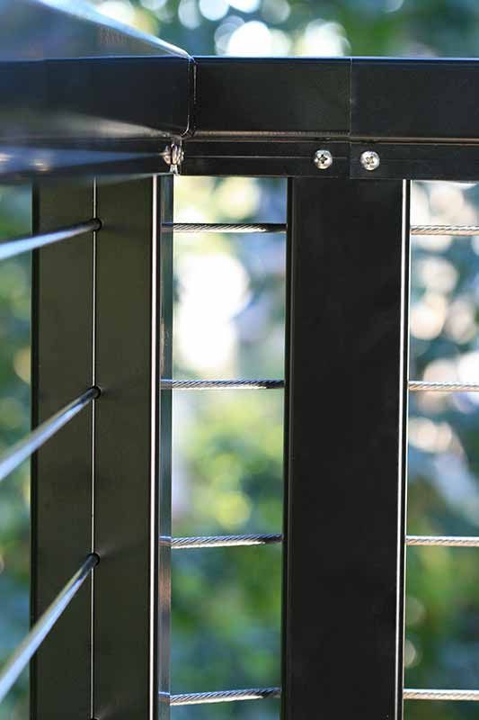 Stainless Cable Railing 90 Degree Rectangular Top Rail Corner