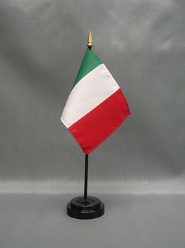 Italy small little mini 4"x 6" stick flags, Italian 4x6 miniature desk ...