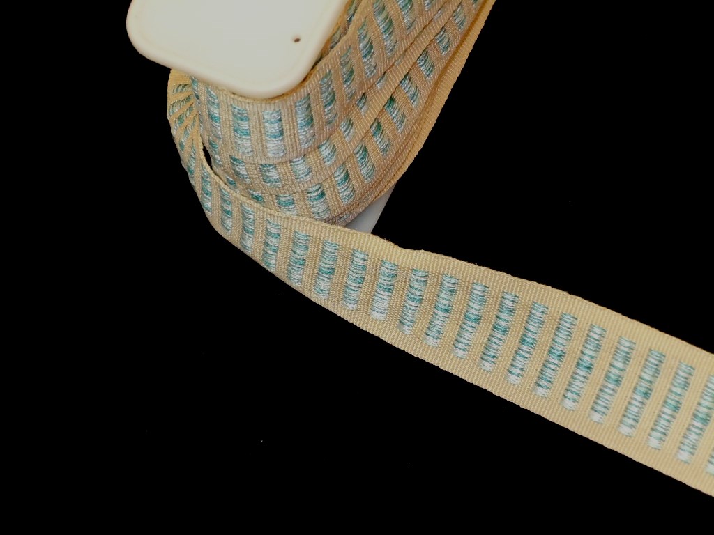 Flat Braid trim pattern HT1693