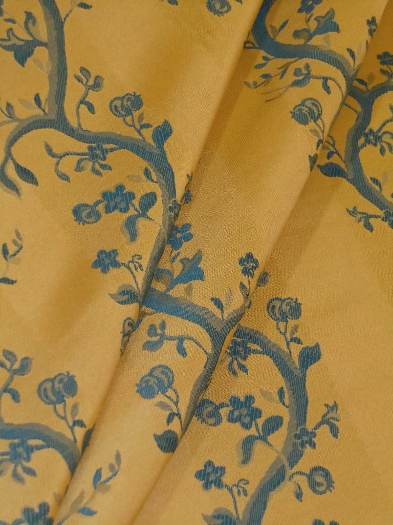 Pattern Versailles Blue Color Blue on Gold
